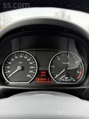 Черный БМВ 118 2010 в Рига, объемом двигателя 2.00 л и пробегом 252 тыс. км за 4200 €, фото 12 на AUTOMOTO.COM.LV