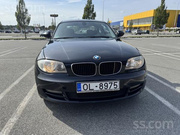 Черный БМВ 118 2010 в Рига, объемом двигателя 2.00 л и пробегом 256 тыс. км за 4900 €, фото 2 на AUTOMOTO.COM.LV