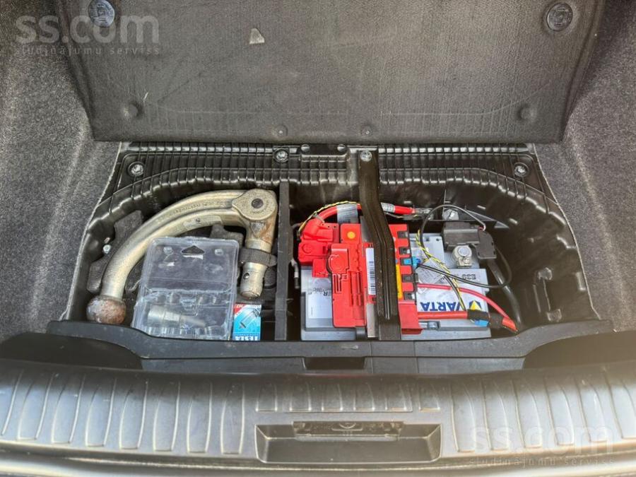 Melns BMW 118 2010 Preiļi, ar dzinēja tilpumu 2.00 L un nobraukumu 207 tūkst. km par 3500 €, foto 8 vietnē AUTOMOTO.COM.LV