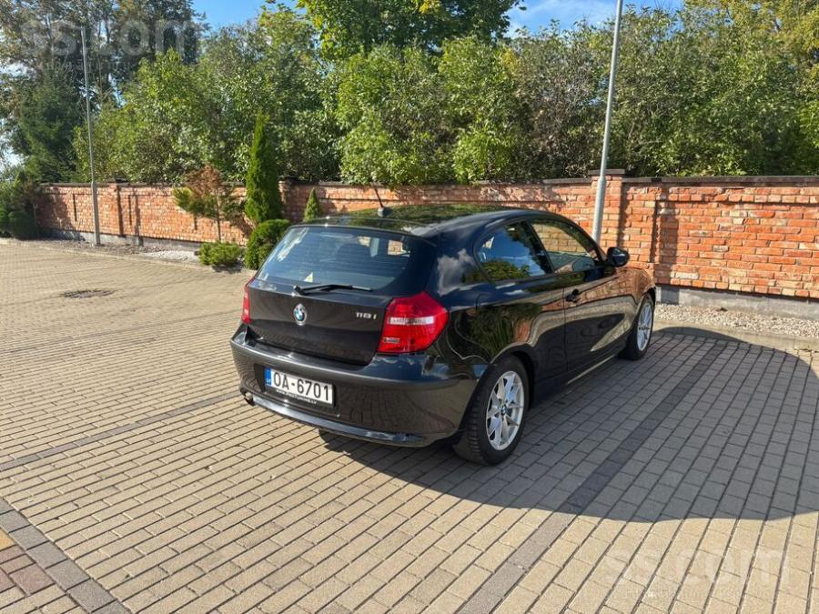 Melns BMW 118 2010 Preiļi, ar dzinēja tilpumu 2.00 L un nobraukumu 207 tūkst. km par 3500 €, foto 15 vietnē AUTOMOTO.COM.LV