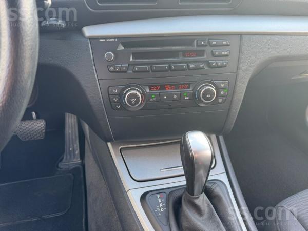 Black BMW 118 2010 in Preili, with an engine capacity of 2.00 L and mileage of 207 thousand km for 3500 €, photo 11 on AUTOMOTO.COM.LV