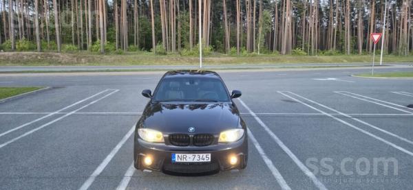Melns BMW 118 2011 Rīga, ar dzinēja tilpumu 2.00 L un nobraukumu 296 tūkst. km par 6500 €, foto 3 vietnē AUTOMOTO.COM.LV
