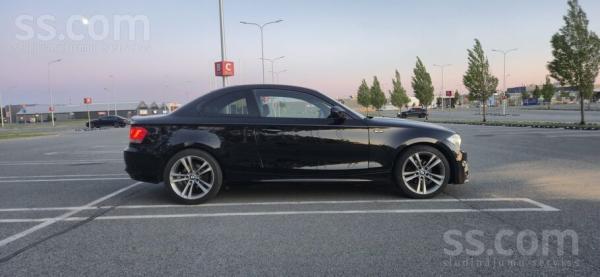 Melns BMW 118 2011 Rīga, ar dzinēja tilpumu 2.00 L un nobraukumu 296 tūkst. km par 6500 €, foto 9 vietnē AUTOMOTO.COM.LV