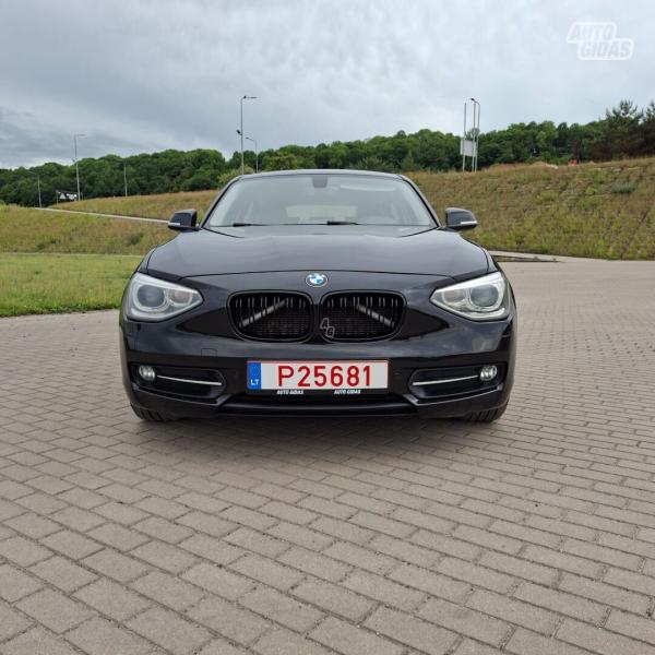 Black BMW 118 2011 in Kaunas, with an engine capacity of 2.00 L and mileage of 350 thousand km for 4800 €, photo 5 on AUTOMOTO.COM.LV