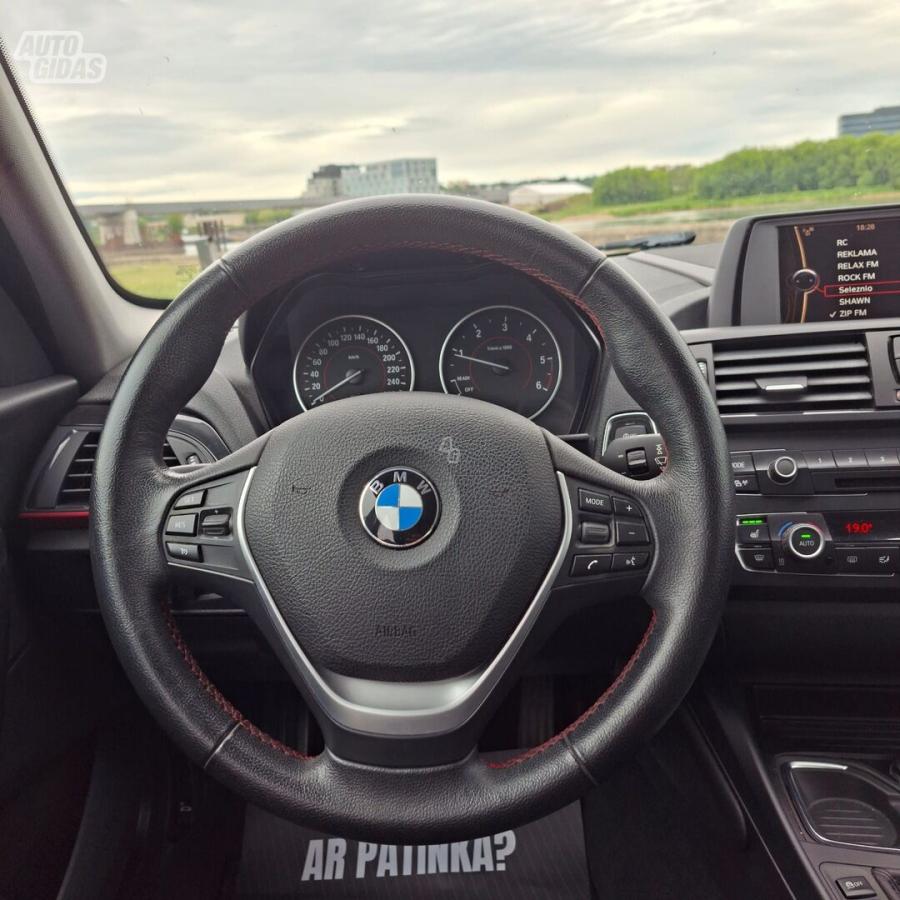 Melns BMW 118 2011 Kauņa, ar dzinēja tilpumu 2.00 L un nobraukumu 350 tūkst. km par 4800 €, foto 14 vietnē AUTOMOTO.COM.LV