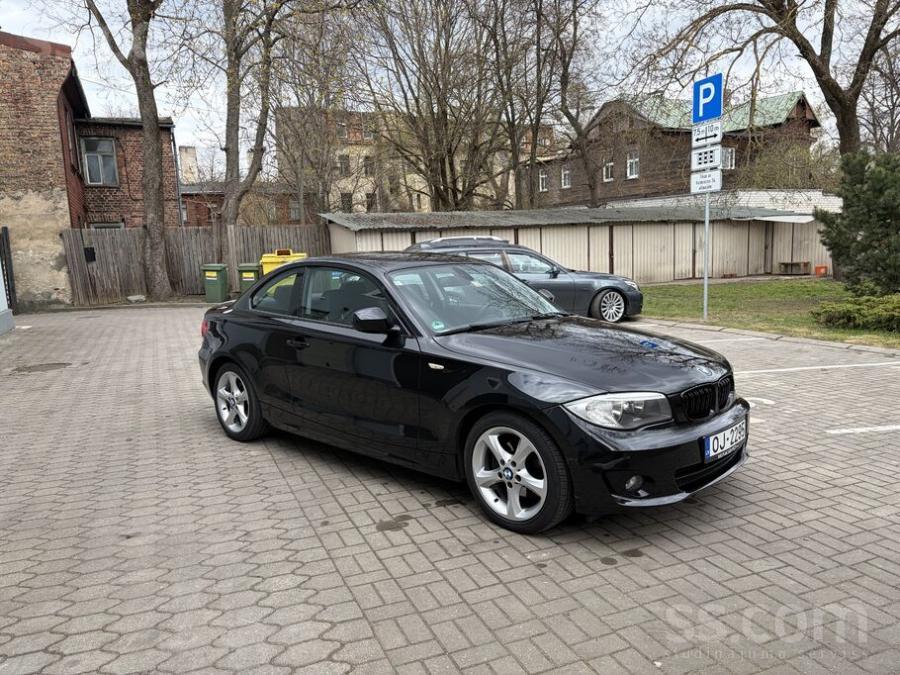 Черный БМВ 118 2012 в Рига, объемом двигателя 2.00 л и пробегом 249 тыс. км за 7600 €, фото 5 на AUTOMOTO.COM.LV