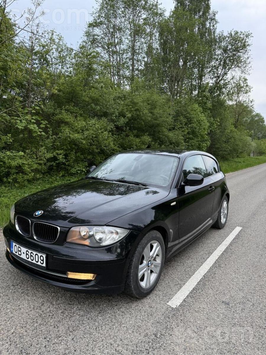 Melns BMW 118 2012 Daugavpils, ar dzinēja tilpumu 2.00 L un nobraukumu 280 tūkst. km par 3350 €, foto 3 vietnē AUTOMOTO.COM.LV