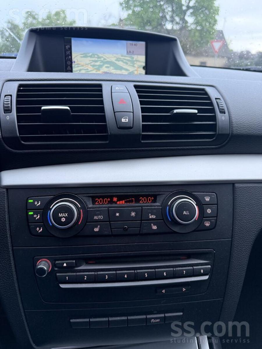 Melns BMW 118 2012 Daugavpils, ar dzinēja tilpumu 2.00 L un nobraukumu 280 tūkst. km par 3350 €, foto 9 vietnē AUTOMOTO.COM.LV