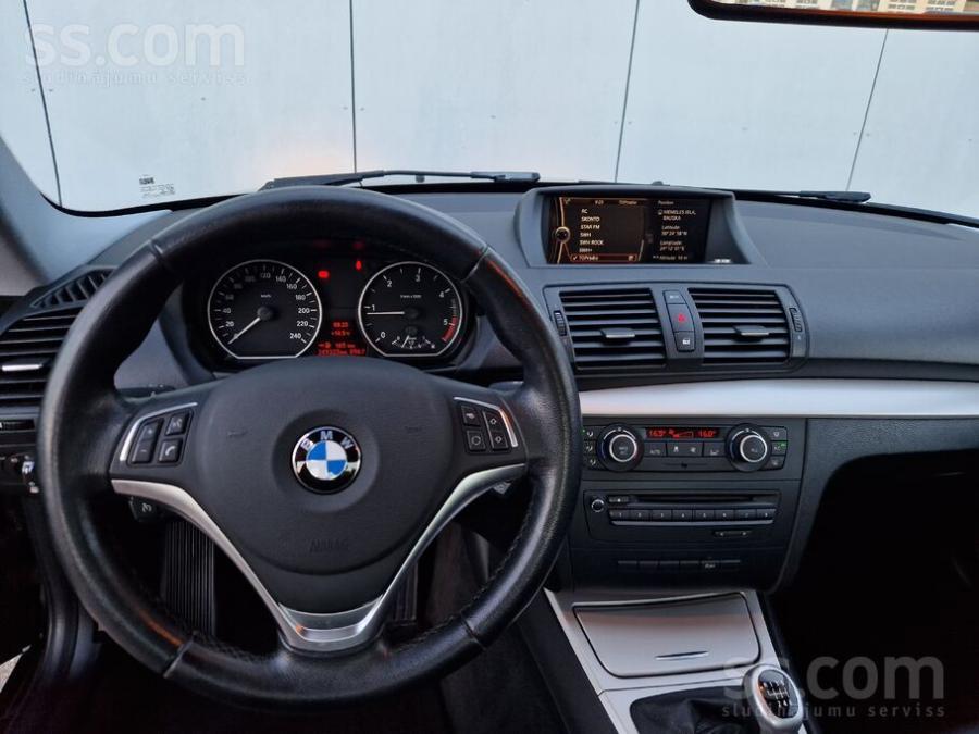 Melns BMW 118 2014 Bauska, ar dzinēja tilpumu 2.00 L un nobraukumu 249 tūkst. km par 5990 €, foto 15 vietnē AUTOMOTO.COM.LV