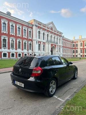 Black BMW 118 2004 in Jelgava, with an engine capacity of 2.00 L and mileage of 322 thousand km for 2550 €, photo 6 on AUTOMOTO.COM.LV