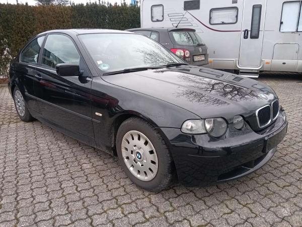 Black BMW 118 2004 in Utena, with an engine capacity of 1.80 L and mileage of 217 thousand km for 2650 €, photo 1 on AUTOMOTO.COM.LV