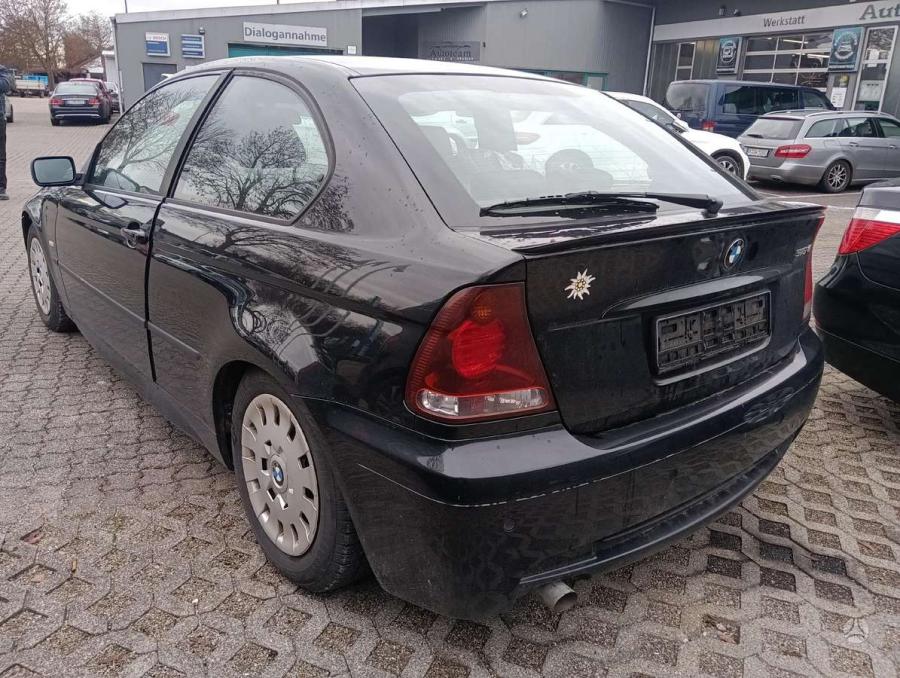 Black BMW 118 2004 in Utena, with an engine capacity of 1.80 L and mileage of 217 thousand km for 2650 €, photo 10 on AUTOMOTO.COM.LV