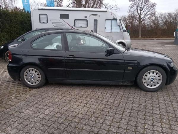 Melns BMW 118 2004 Utena, ar dzinēja tilpumu 1.80 L un nobraukumu 217 tūkst. km par 2650 €, foto 2 vietnē AUTOMOTO.COM.LV