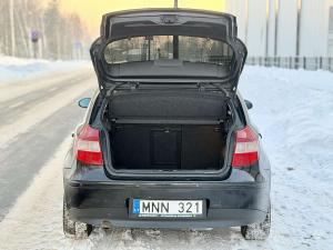 Black BMW 118 2004 in Vilnius, with an engine capacity of 2.00 L and mileage of 264 thousand km for 2500 €, photo 24 on AUTOMOTO.COM.LV