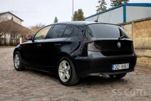 Black BMW 118 2004 in Jelgava, with an engine capacity of 2.00 L and mileage of 362 thousand km for 3190 €, photo 5 on AUTOMOTO.COM.LV