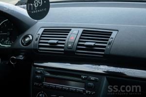 Black BMW 118 2004 in Jelgava, with an engine capacity of 2.00 L and mileage of 362 thousand km for 3190 €, photo 11 on AUTOMOTO.COM.LV