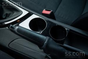 Black BMW 118 2004 in Jelgava, with an engine capacity of 2.00 L and mileage of 362 thousand km for 3190 €, photo 18 on AUTOMOTO.COM.LV