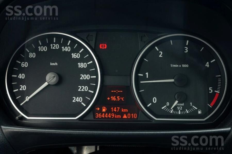 Black BMW 118 2004 in Jelgava, with an engine capacity of 2.00 L and mileage of 362 thousand km for 3190 €, photo 20 on AUTOMOTO.COM.LV