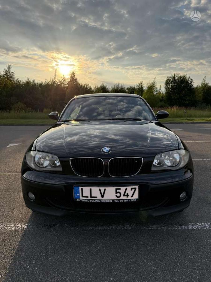 Melns BMW 118 2004 Viļņa, ar dzinēja tilpumu 2.00 L un nobraukumu 235 tūkst. km par 2700 €, foto 1 vietnē AUTOMOTO.COM.LV