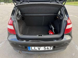 Melns BMW 118 2004 Viļņa, ar dzinēja tilpumu 2.00 L un nobraukumu 235 tūkst. km par 2700 €, foto 14 vietnē AUTOMOTO.COM.LV