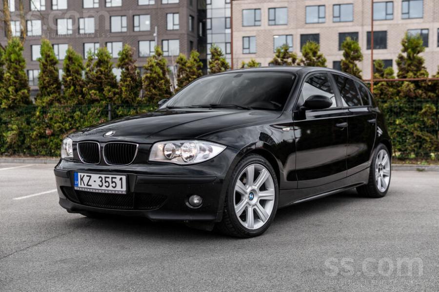 Black BMW 118 2005 in Riga, with an engine capacity of 2.00 L and mileage of 358 thousand km for 2150 €, photo 1 on AUTOMOTO.COM.LV