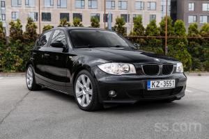 Black BMW 118 2005 in Riga, with an engine capacity of 2.00 L and mileage of 358 thousand km for 2150 €, photo 3 on AUTOMOTO.COM.LV