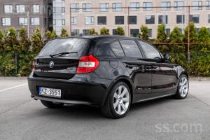 Black BMW 118 2005 in Riga, with an engine capacity of 2.00 L and mileage of 358 thousand km for 2150 €, photo 4 on AUTOMOTO.COM.LV