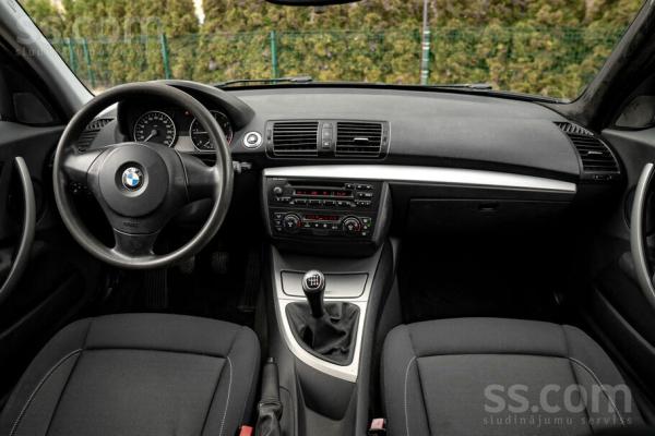 Black BMW 118 2005 in Riga, with an engine capacity of 2.00 L and mileage of 358 thousand km for 3490 €, photo 8 on AUTOMOTO.COM.LV