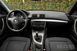Black BMW 118 2005 in Riga, with an engine capacity of 2.00 L and mileage of 358 thousand km for 2150 €, photo 8 on AUTOMOTO.COM.LV