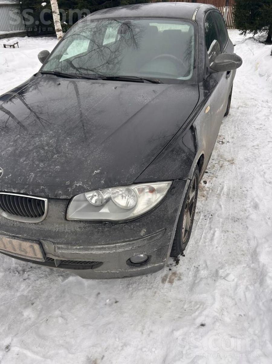 Melns BMW 118 2005 Rīga, ar dzinēja tilpumu 2.00 L un nobraukumu 291 tūkst. km par 1250 €, foto 4 vietnē AUTOMOTO.COM.LV