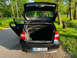 Melns BMW 118 2005 Liepāja, ar dzinēja tilpumu 2.00 L un nobraukumu 113 tūkst. km par 2250 €, foto 7 vietnē AUTOMOTO.COM.LV