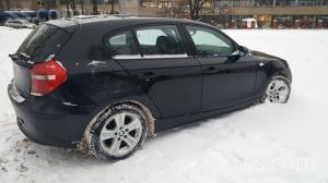 Melns BMW 118 2005 Rīga, ar dzinēja tilpumu 2.00 L un nobraukumu 208 tūkst. km par 2400 €, foto 4 vietnē AUTOMOTO.COM.LV