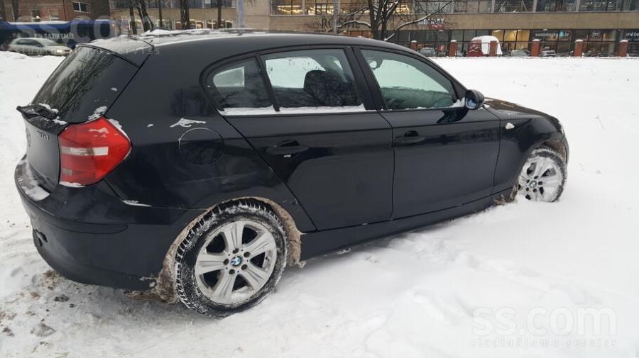 Melns BMW 118 2005 Rīga, ar dzinēja tilpumu 2.00 L un nobraukumu 208 tūkst. km par 2400 €, foto 4 vietnē AUTOMOTO.COM.LV