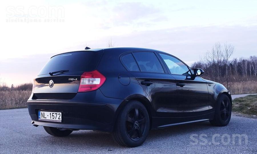 Melns BMW 118 2005 Rīga, ar dzinēja tilpumu 2.00 L un nobraukumu 295 tūkst. km par 2600 €, foto 13 vietnē AUTOMOTO.COM.LV