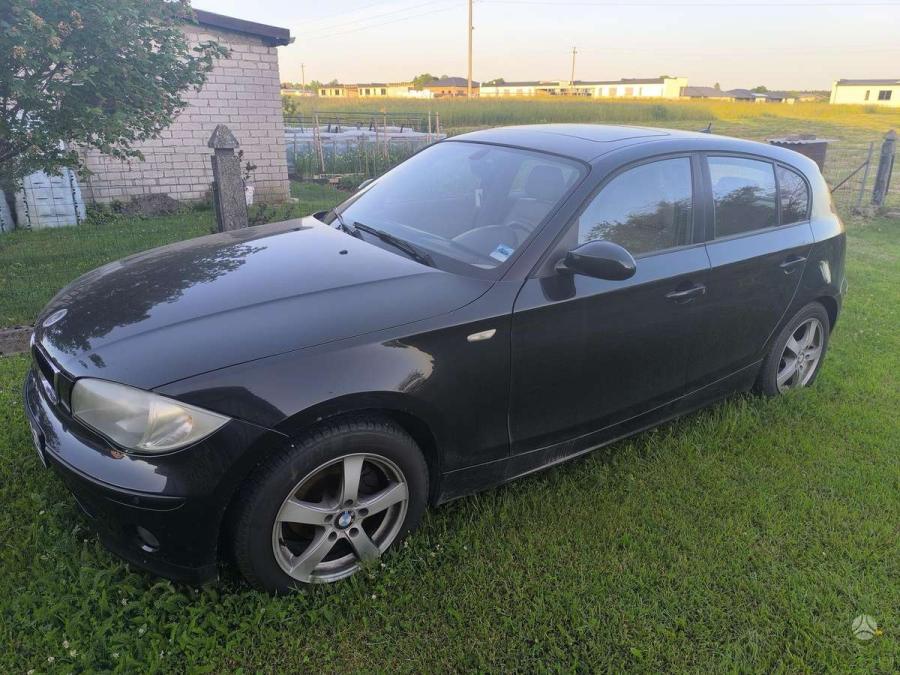 Melns BMW 118 2005 Plungė, ar dzinēja tilpumu 2.00 L un nobraukumu 243 tūkst. km par 1250 €, foto 1 vietnē AUTOMOTO.COM.LV