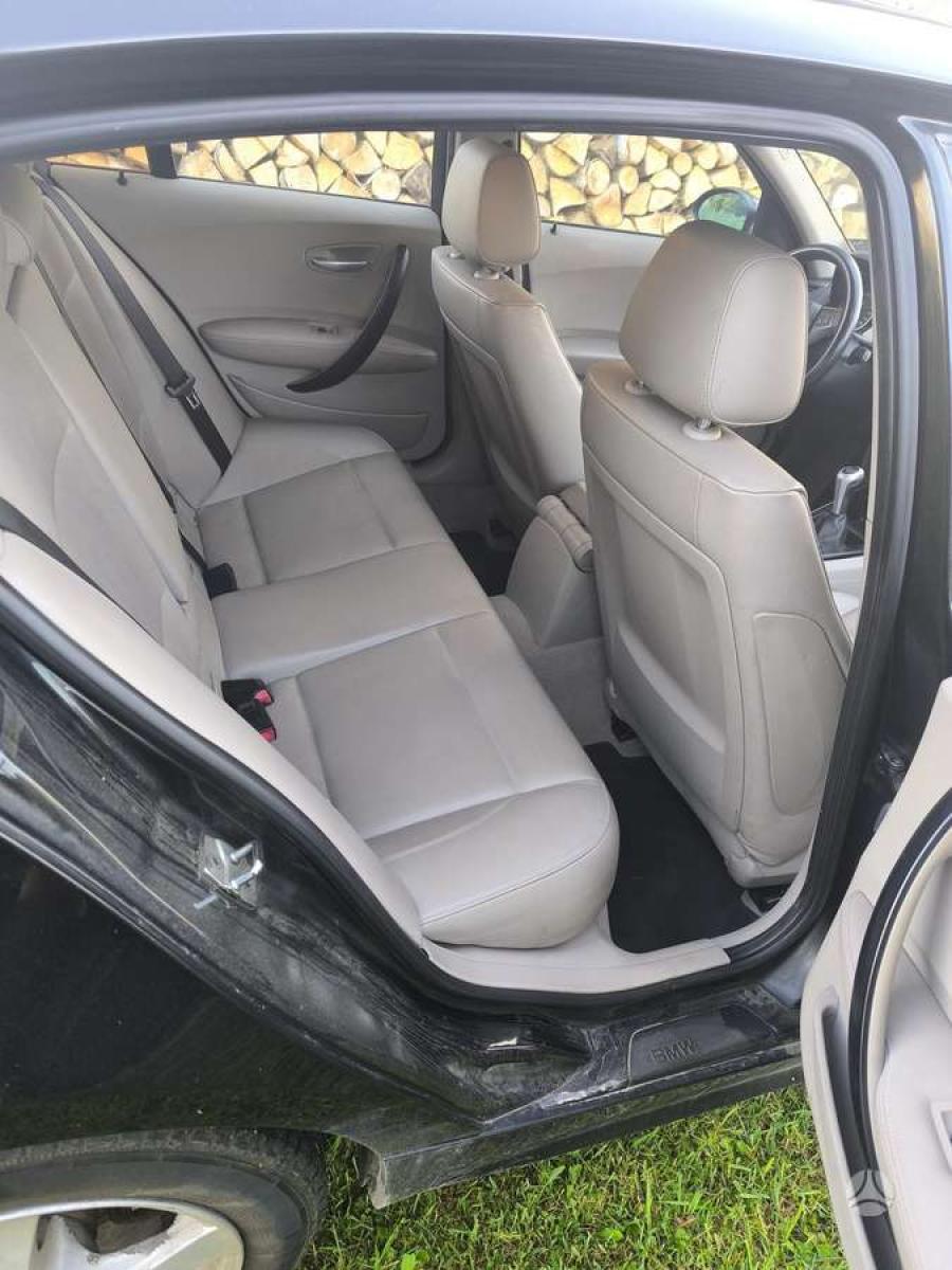 Melns BMW 118 2005 Plungė, ar dzinēja tilpumu 2.00 L un nobraukumu 243 tūkst. km par 1250 €, foto 6 vietnē AUTOMOTO.COM.LV