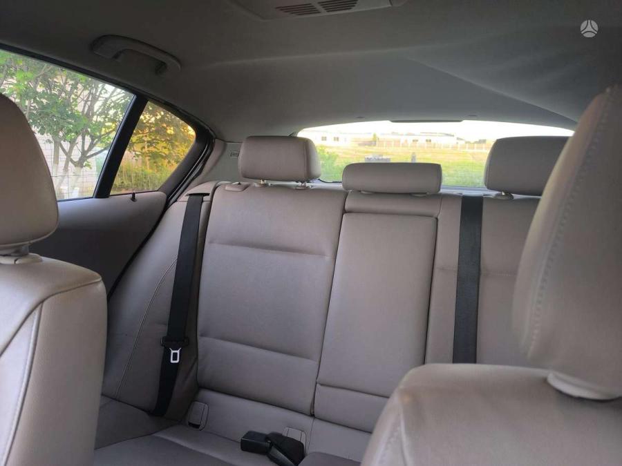 Melns BMW 118 2005 Plungė, ar dzinēja tilpumu 2.00 L un nobraukumu 243 tūkst. km par 1250 €, foto 12 vietnē AUTOMOTO.COM.LV