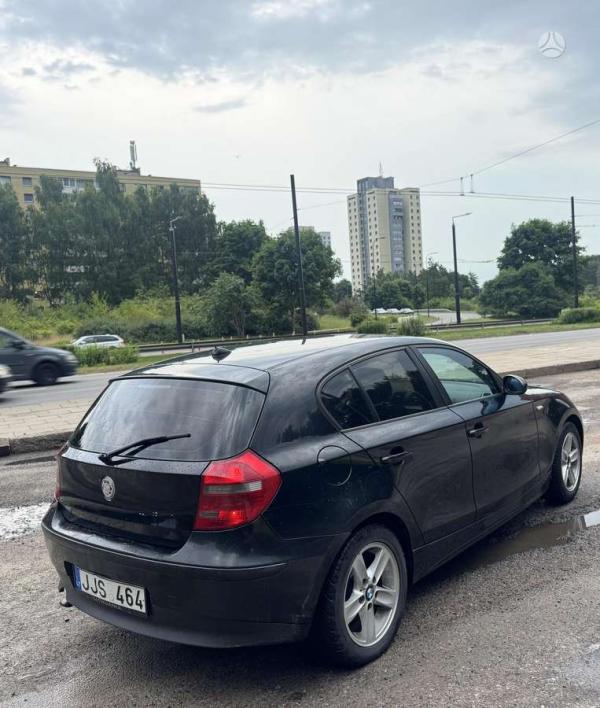 Black BMW 118 2005 in Vilnius, with an engine capacity of 2.00 L and mileage of 40 thousand km for 1350 €, photo 6 on AUTOMOTO.COM.LV