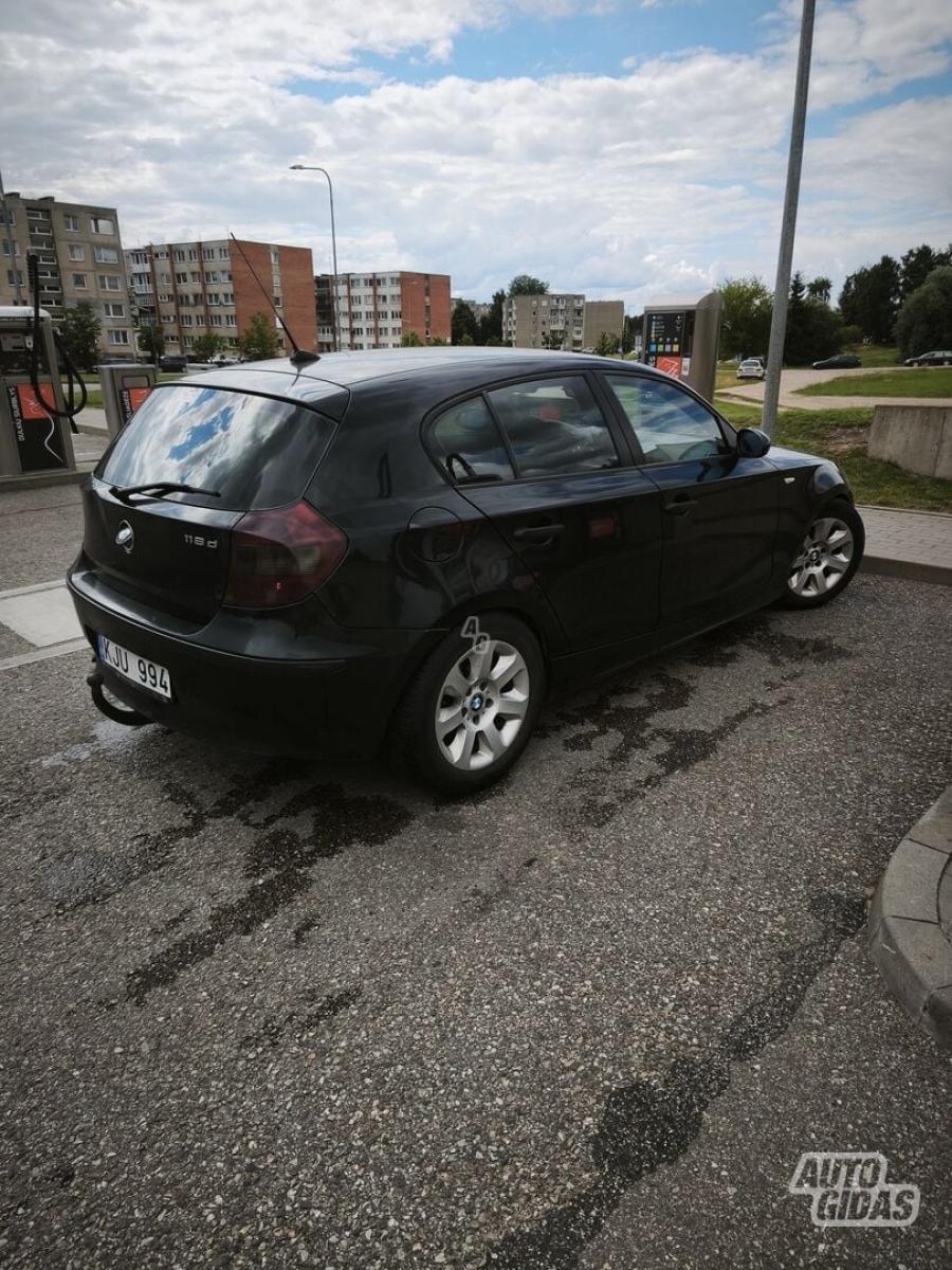 Melns BMW 118 2005 Utena, ar dzinēja tilpumu 1.80 L un nobraukumu 486 tūkst. km par 1100 €, foto 3 vietnē AUTOMOTO.COM.LV