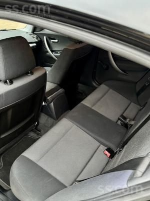 Black BMW 118 2005 in Riga, with an engine capacity of 2.00 L and mileage of 258 thousand km for 2550 €, photo 12 on AUTOMOTO.COM.LV