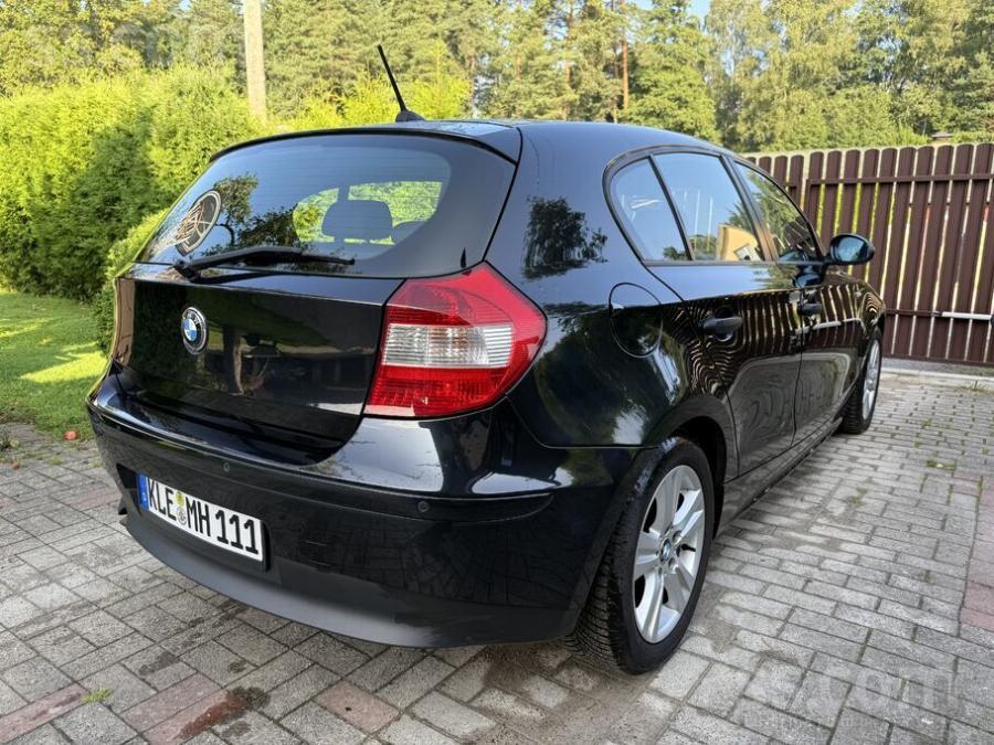 Melns BMW 118 2005 Jelgava, ar dzinēja tilpumu 2.00 L un nobraukumu 263 tūkst. km par 2950 €, foto 4 vietnē AUTOMOTO.COM.LV