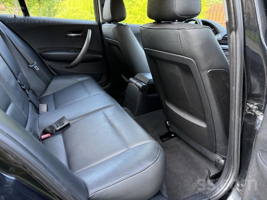Melns BMW 118 2005 Jelgava, ar dzinēja tilpumu 2.00 L un nobraukumu 263 tūkst. km par 2950 €, foto 12 vietnē AUTOMOTO.COM.LV
