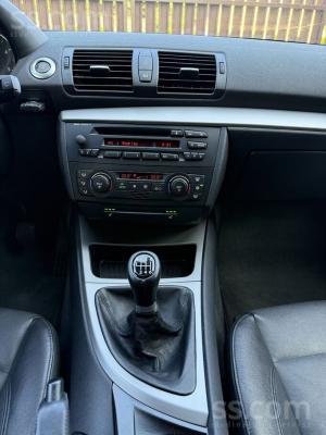 Melns BMW 118 2005 Jelgava, ar dzinēja tilpumu 2.00 L un nobraukumu 263 tūkst. km par 2950 €, foto 13 vietnē AUTOMOTO.COM.LV