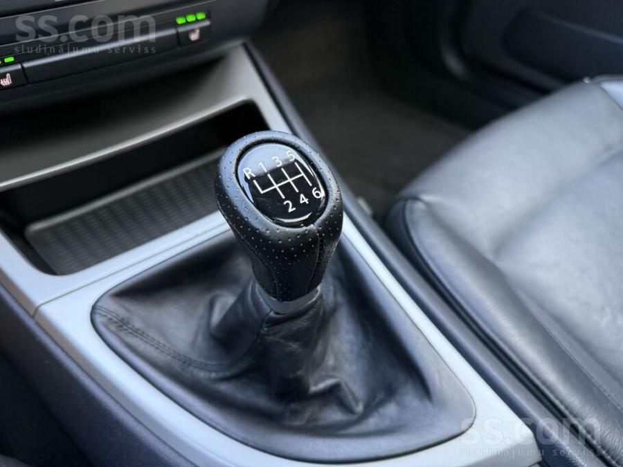 Melns BMW 118 2005 Jelgava, ar dzinēja tilpumu 2.00 L un nobraukumu 263 tūkst. km par 2950 €, foto 15 vietnē AUTOMOTO.COM.LV