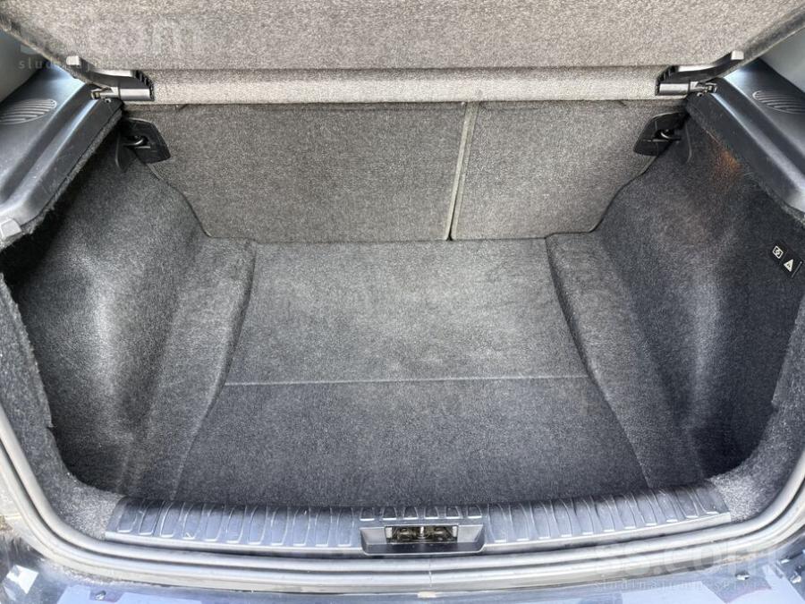 Melns BMW 118 2005 Jelgava, ar dzinēja tilpumu 2.00 L un nobraukumu 263 tūkst. km par 2950 €, foto 19 vietnē AUTOMOTO.COM.LV