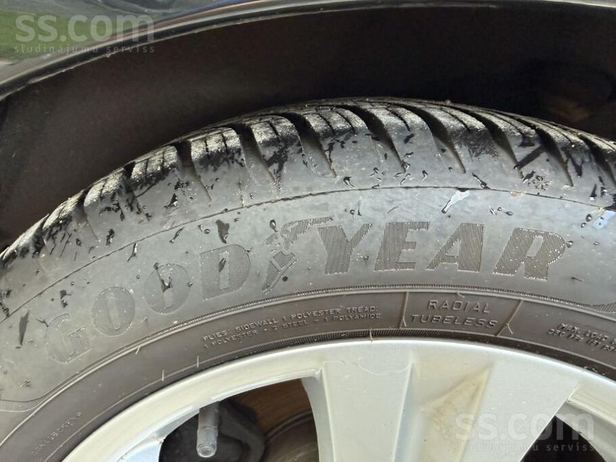 Melns BMW 118 2005 Jelgava, ar dzinēja tilpumu 2.00 L un nobraukumu 263 tūkst. km par 2950 €, foto 22 vietnē AUTOMOTO.COM.LV