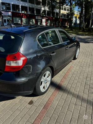 Melns BMW 118 2005 Kazlų Rūda, ar dzinēja tilpumu 2.00 L un nobraukumu 276 tūkst. km par 2000 €, foto 5 vietnē AUTOMOTO.COM.LV