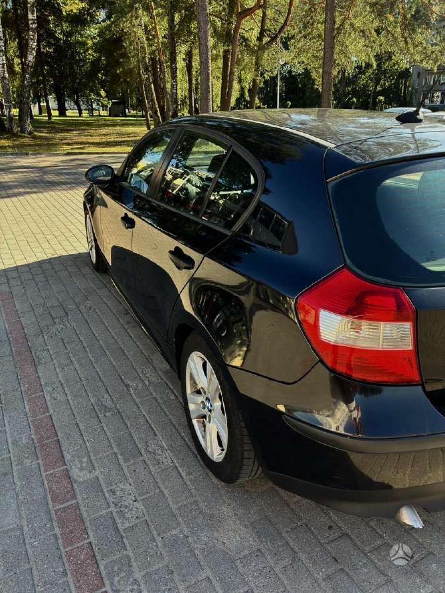 Melns BMW 118 2005 Kazlų Rūda, ar dzinēja tilpumu 2.00 L un nobraukumu 276 tūkst. km par 2000 €, foto 7 vietnē AUTOMOTO.COM.LV