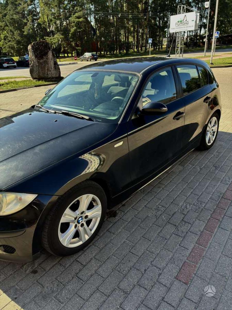 Melns BMW 118 2005 Kazlų Rūda, ar dzinēja tilpumu 2.00 L un nobraukumu 276 tūkst. km par 2000 €, foto 8 vietnē AUTOMOTO.COM.LV