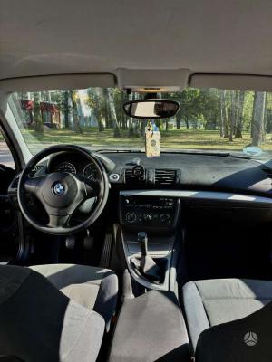 Melns BMW 118 2005 Kazlų Rūda, ar dzinēja tilpumu 2.00 L un nobraukumu 276 tūkst. km par 2000 €, foto 11 vietnē AUTOMOTO.COM.LV